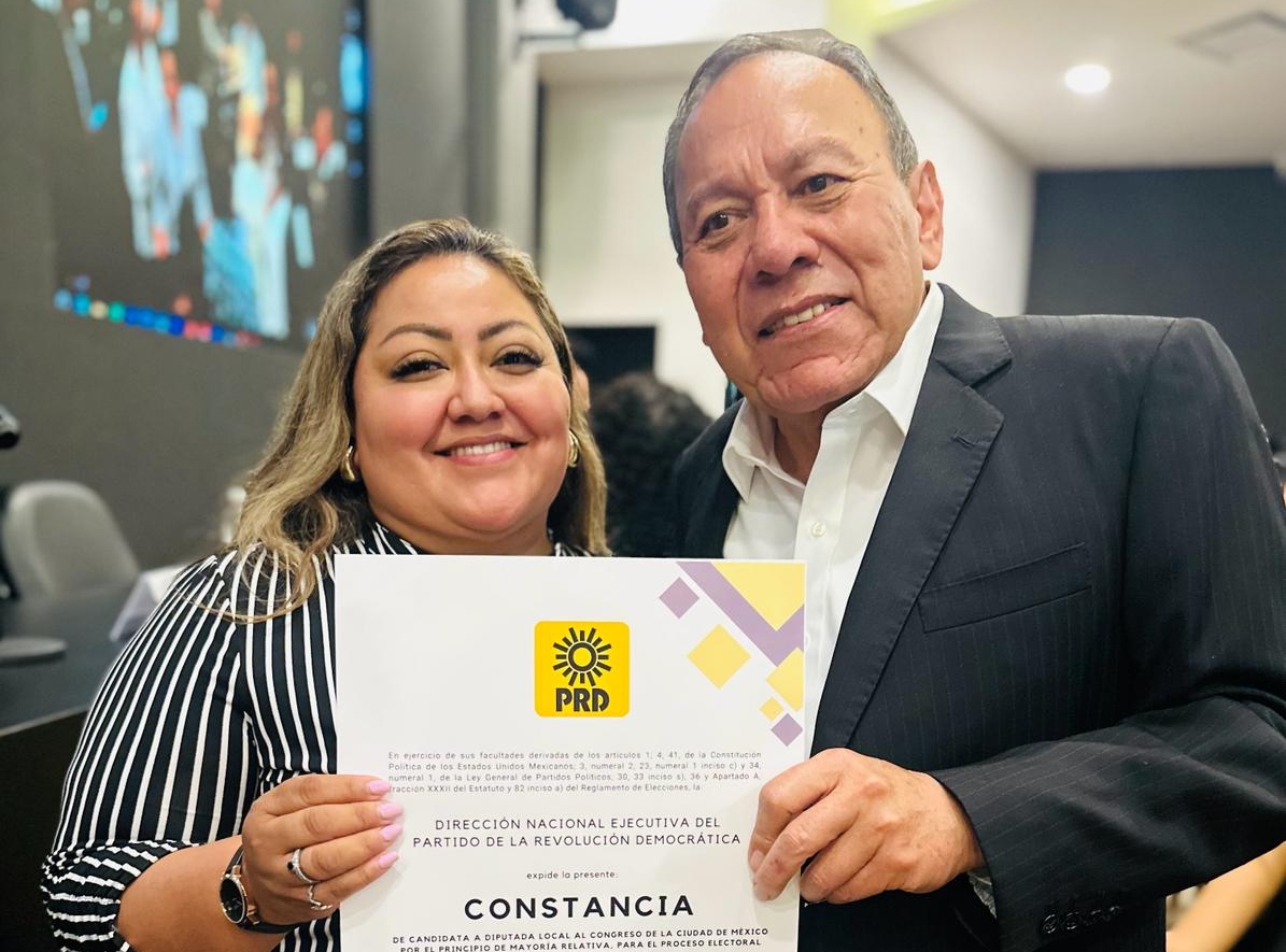 Entregan constancia a Rita Cecilia Contreras como candidata a diputada ...
